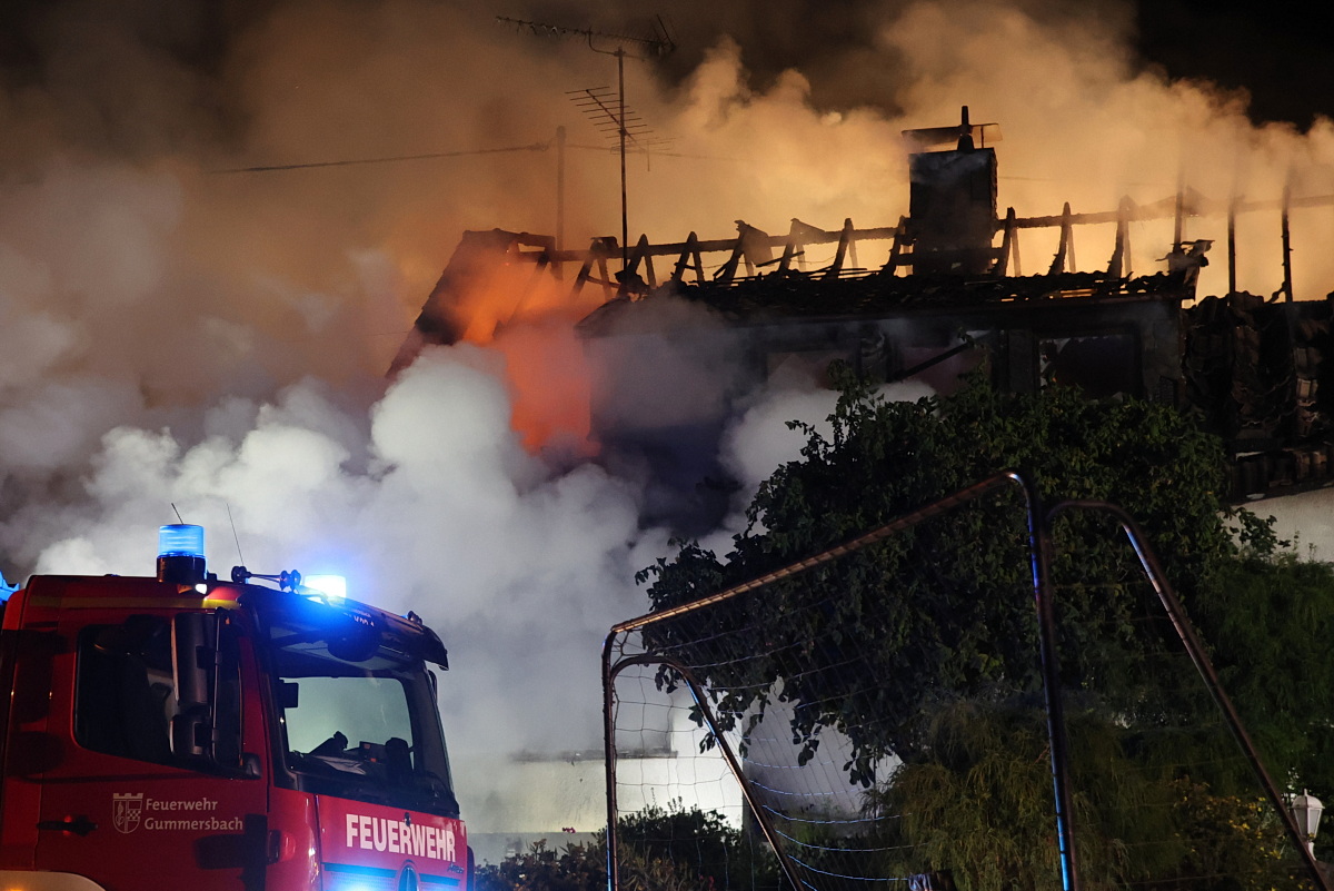 Bewohnerin stirbt bei Hausbrand - Oberberg-Aktuell